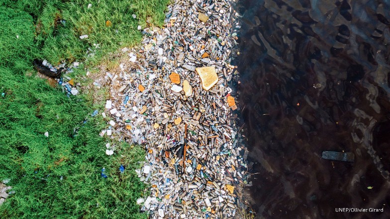 Crucial Paris meeting to eliminate plastic pollution